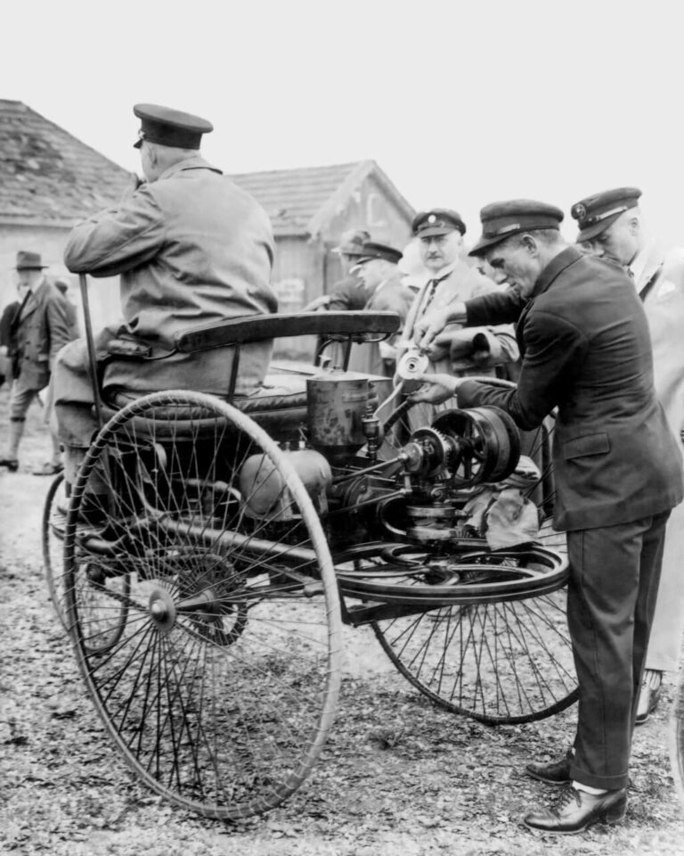 Motorwagen: El primer coche con motor de Combustión Interna
