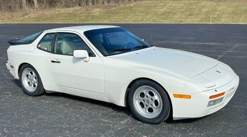 Porsche 944: Un clásico deportivo de los años 80